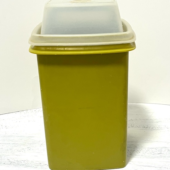 Tupperware | Kitchen | Vintage Tupperware 332 Pickle Keeper Container ...